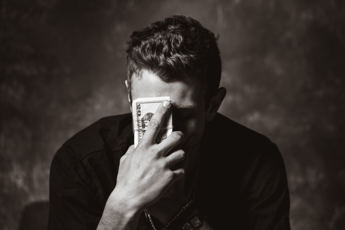 How To Choose The Right Help Out Of A Financial Tight Spot